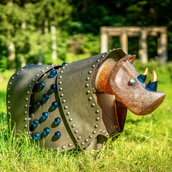 rhino_C_amber_oo_sl_800_amb_01_600x600.jpg?v=1680601044